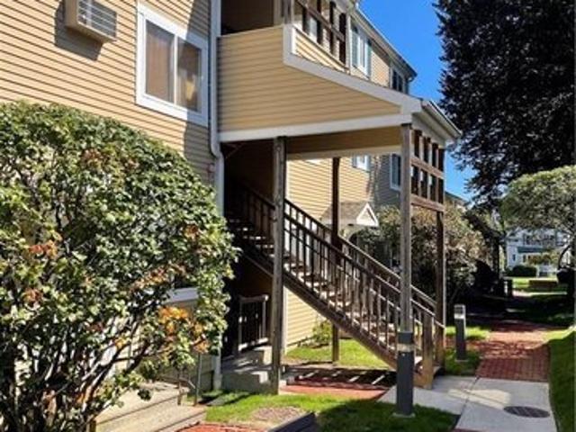 135 Flax Hill Rd Apt 10, Norwalk, CT 06854