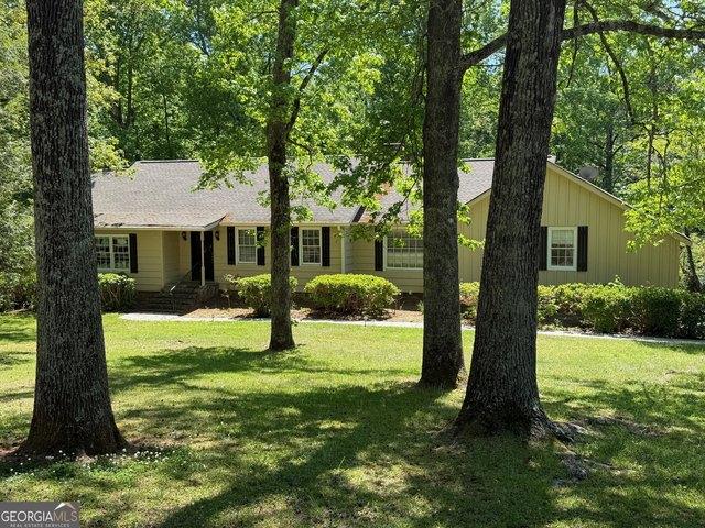 135 Kennesaw Dr, Thomaston, GA 30286