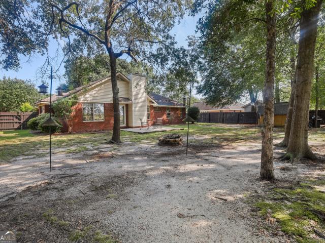 135 Hawthorne Drive