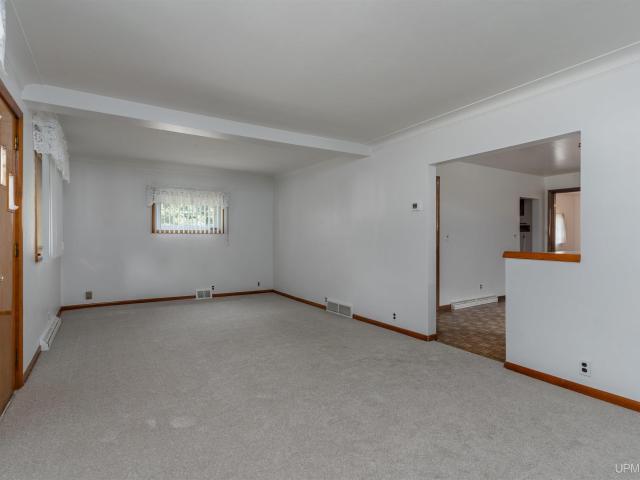 135 Hanmer Road