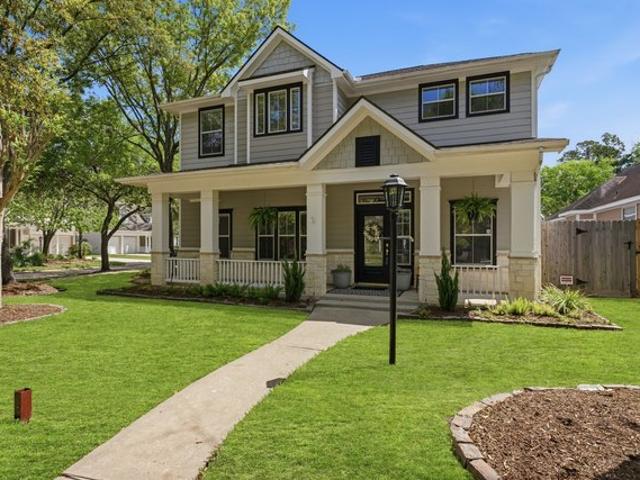 135 Hansom Trail St, The Woodlands, TX 77382