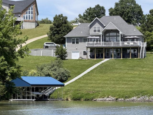135 Harbour Pointe Drive