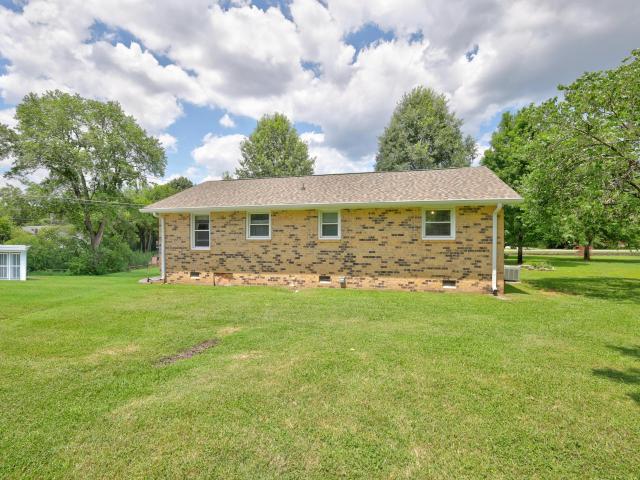135 Irvin Rd