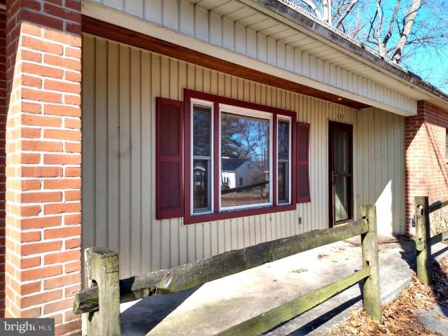 135 Oak Forest