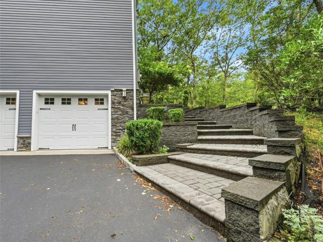 135 Oakwood Road