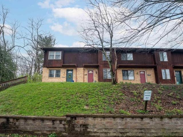 135 Lough St Apt D, Westover, WV 26501
