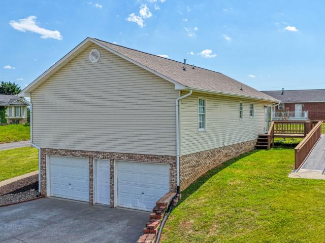 135 Lauren Drive