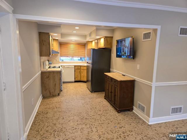 135 Linden Ave, Elmwood Park, NJ 07407 | MLS #26004 | Compass