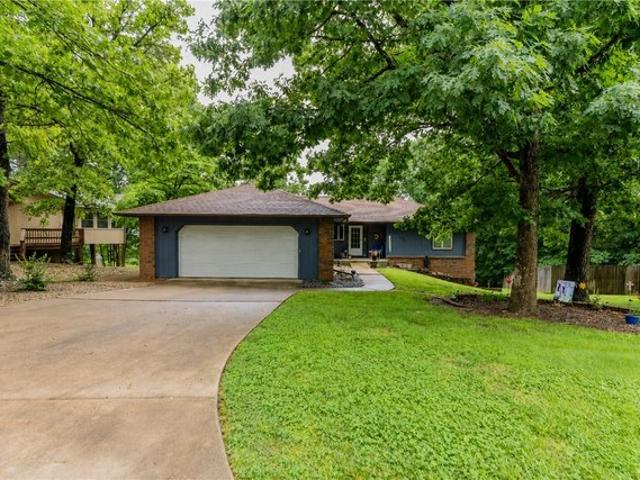 135 Mayfair Dr, Bella Vista, AR 72715