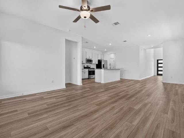 135 Mad Pupper Dr, Buda, TX 78610 | MLS #9358