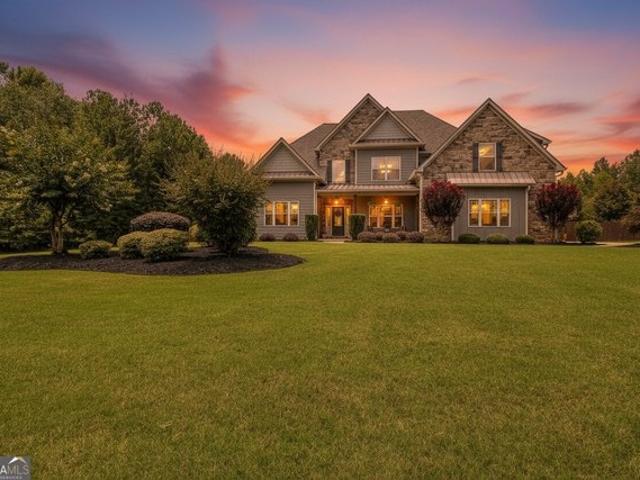 135 Magnolia Place Dr, Senoia, GA 30276