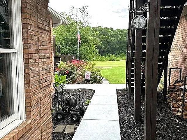 135 Meadow Lakes Boulevard