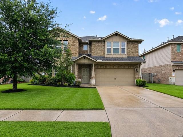 135 Meadow Valley Dr, Conroe, TX 77384