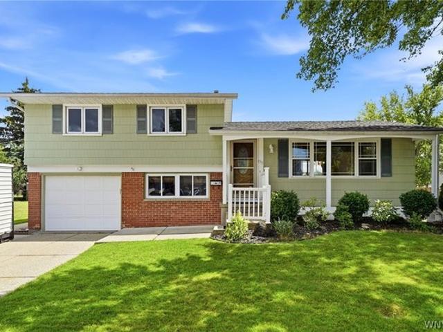 135 Millwood Dr, Tonawanda, NY 14150