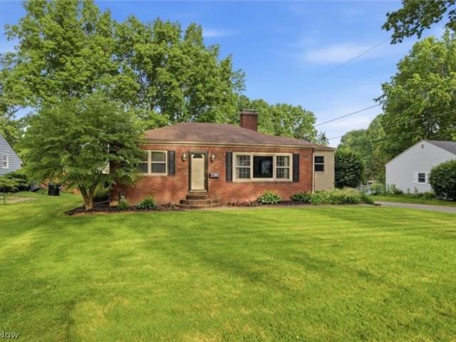 135 N Middle St, Columbiana, OH 44408