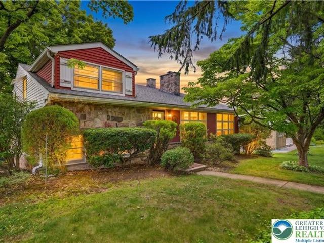 135 North St, Emmaus, PA 18049