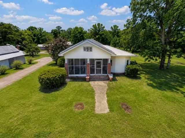 135 North St, Ray City, GA 31645