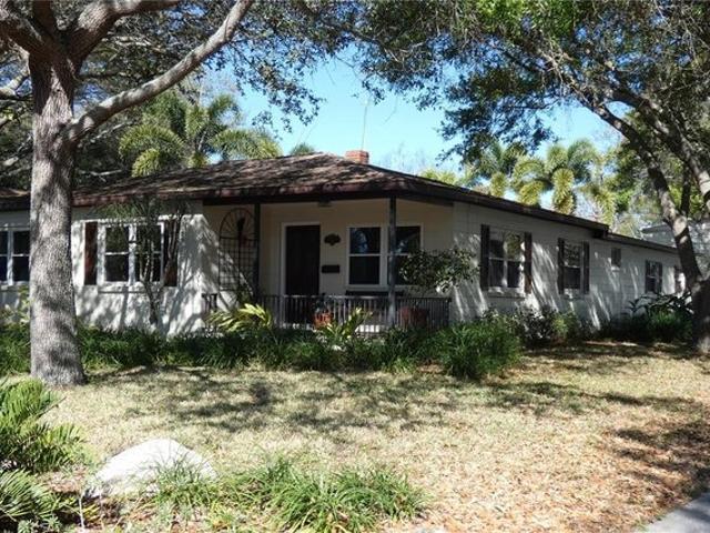 135 NW Monroe Cir N, Saint Petersburg, FL 33702