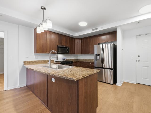 135 S York Street # 214