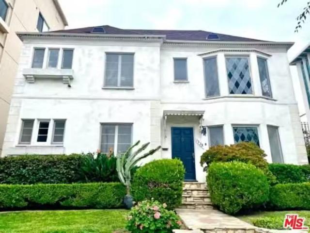 135 S Reeves Dr, A, Beverly Hills, CA 90212
