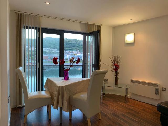 135 South Quay, Swansea SA1, 2 bed flat to rent, £1,100 pcm | PrimeLocation