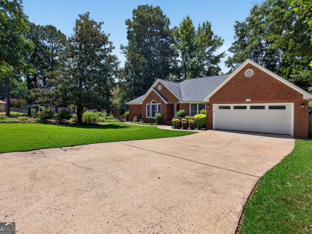 135 Southfield Drive