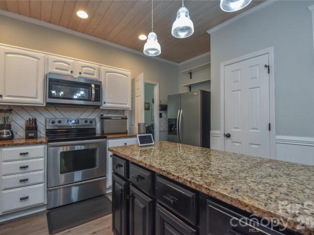 135 Southhaven Drive
