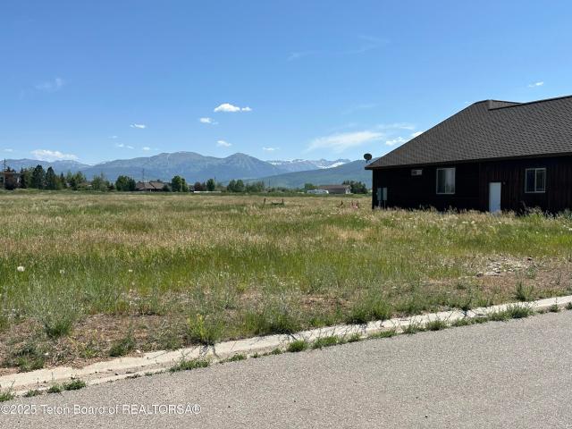 135 Sagewood Dr, Driggs, ID 83422 | MLS #25 1727 | Compass