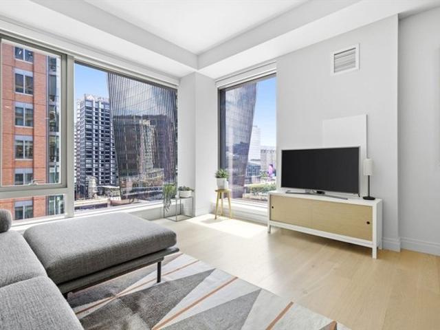 135 Seaport Blvd Apt 1016, Boston, MA 02210