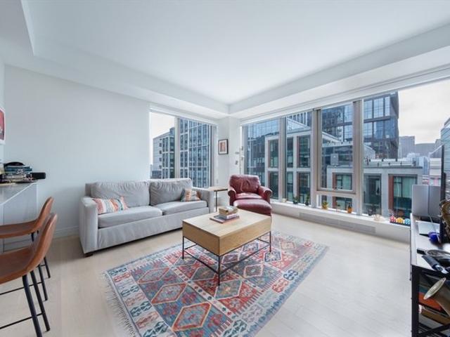 135 Seaport Blvd Apt 1607, Boston, MA 02210