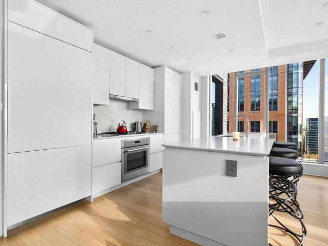 135 Seaport Blvd, Unit 2008, Boston, MA 02210 | MLS #73478