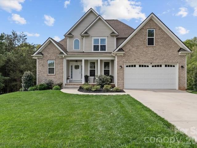 135 Sheep Path Dr, Mooresville, NC 28115