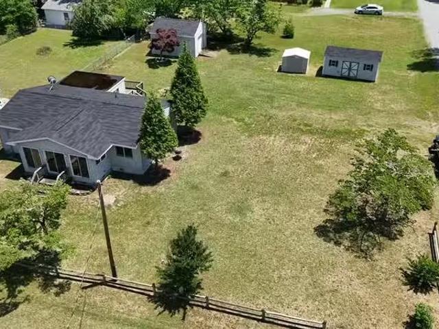 135 SHORE DR, HARTFIELD, VA 23071 Single Family Residence For.