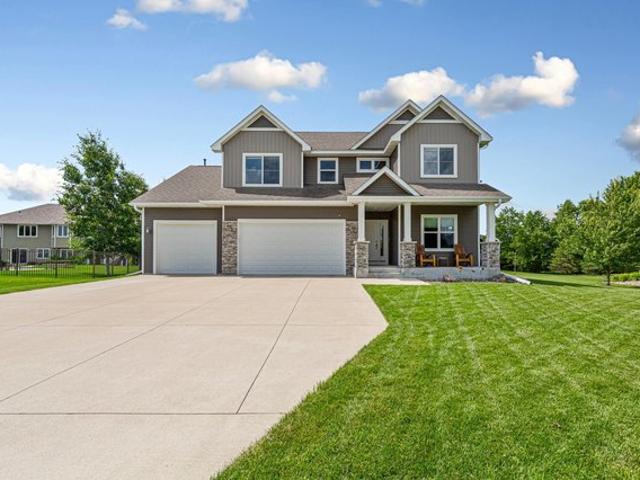 135 Stoneridge Ln NE, Owatonna, MN 55060