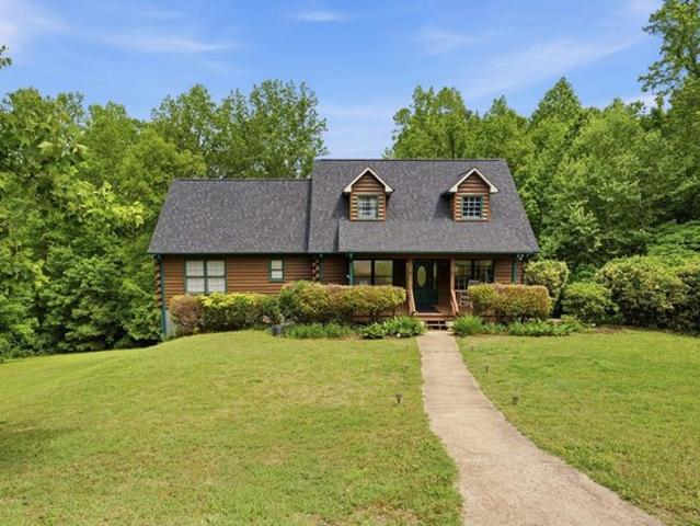 135 Pointe Dr, Campobello, SC 29322