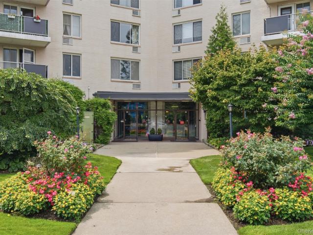 135 Post Avenue 2J