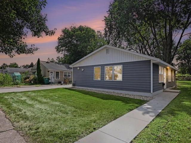 135 Palau Ave, Mishawaka, IN 46545