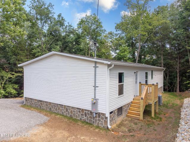 135 Pinecrest Drive