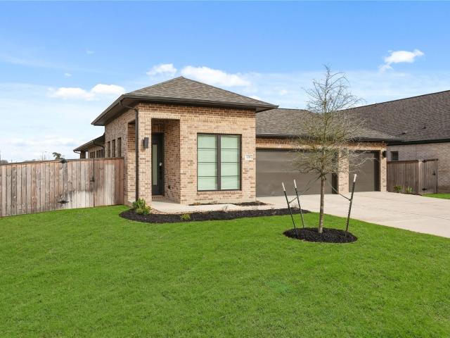 135 Plumbago Loop