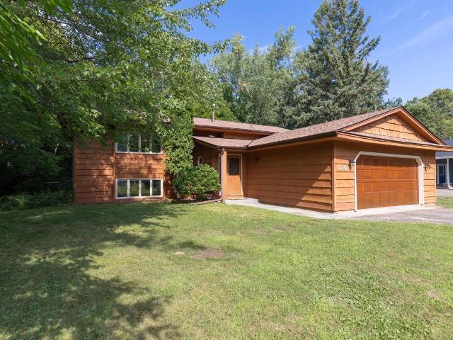 135 Pleasant Lane E