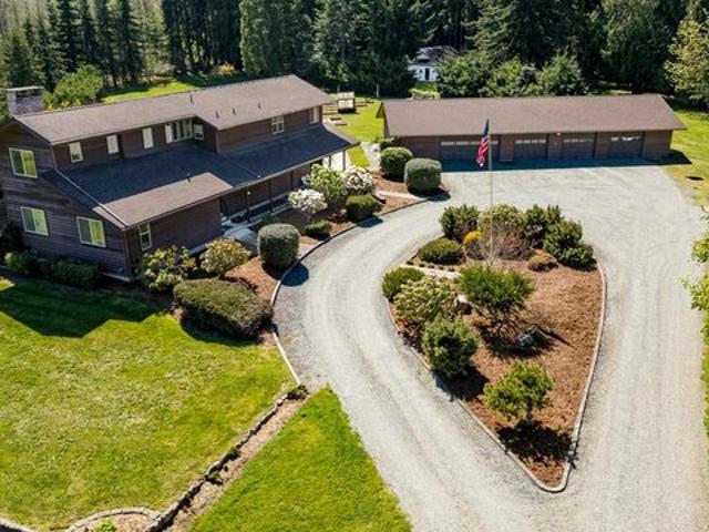 135 Rebel Ln, Port Angeles, WA 98362