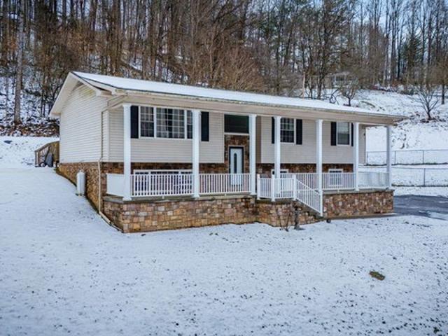 135 Riders Dr, Gate City, VA 24251