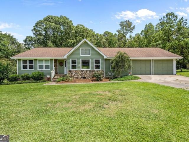 135 Russell Ln, Carrollton, GA 30116