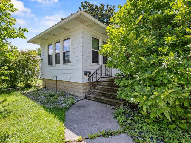 135 W 23RD Avenue