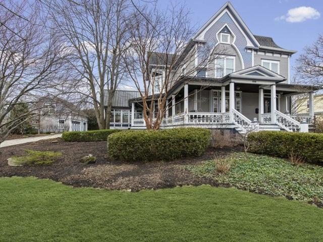 135 W Lake St, Barrington, IL 60010