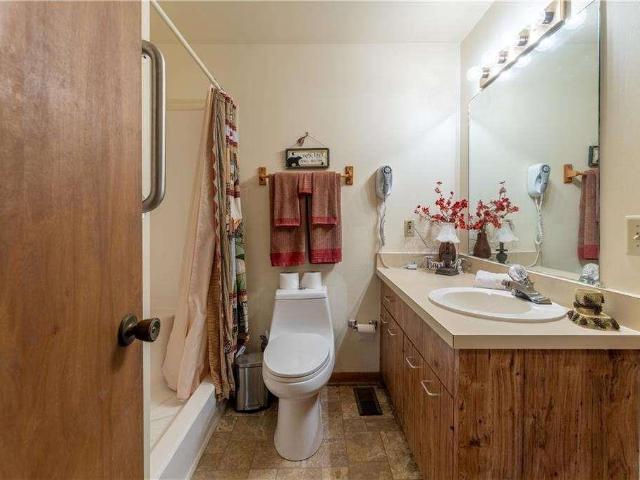 135 Wolfscratch Drive