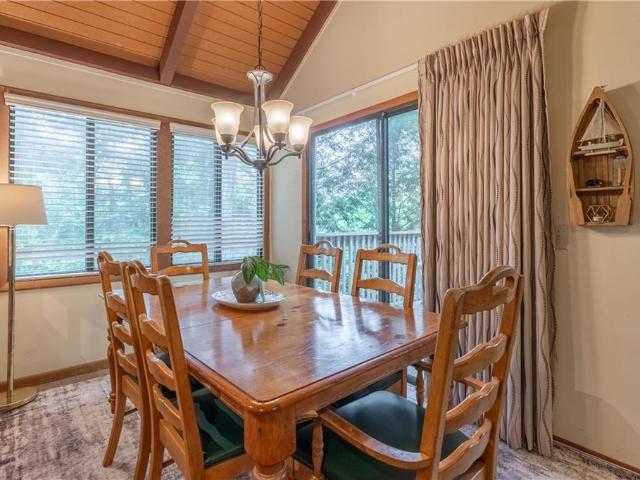 135 Wolfscratch Drive