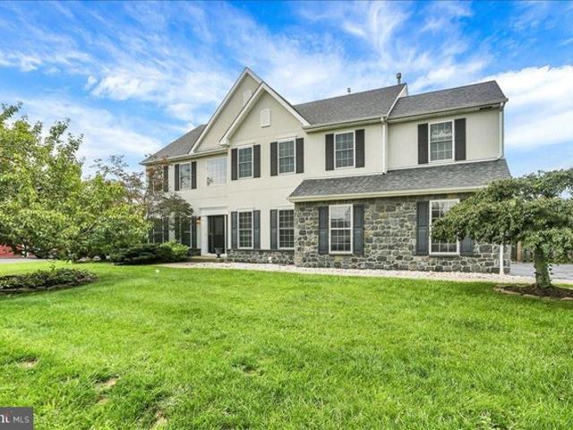 135 Walter Dr, Gilbertsville, PA 19525