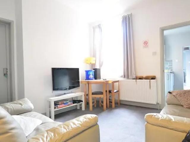 135 Warwards Lane, Stirchley, B29 7QX, United Kingdom | 4 bed townhouse for rent #136033444 | Rentberry