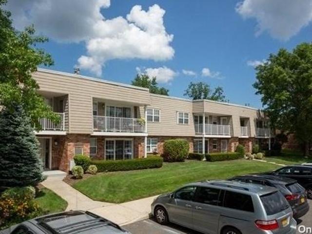 135 Westwood Dr #150, Westbury, NY 11590